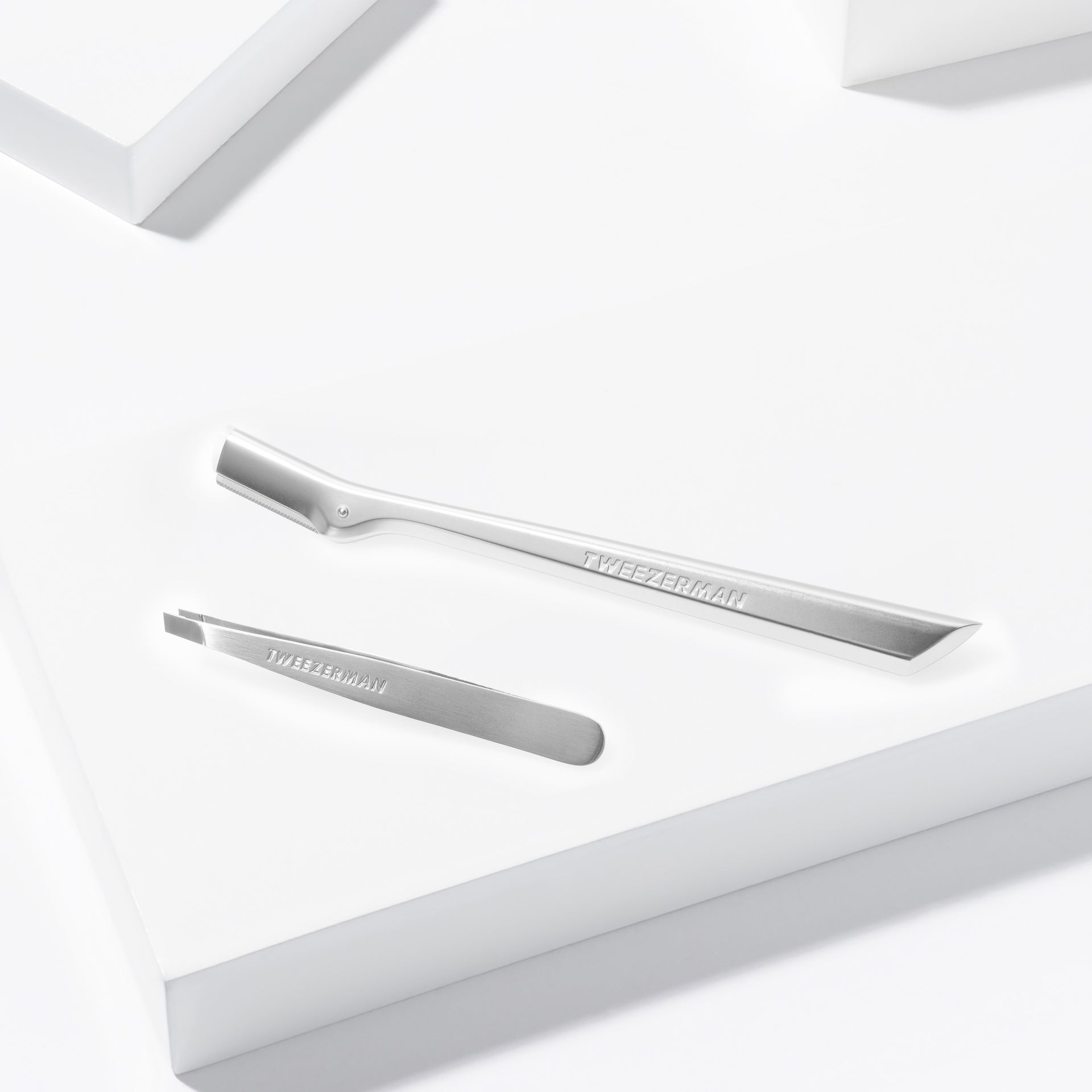 Brow Razor and Mini Tweezer Set – Tweezerman